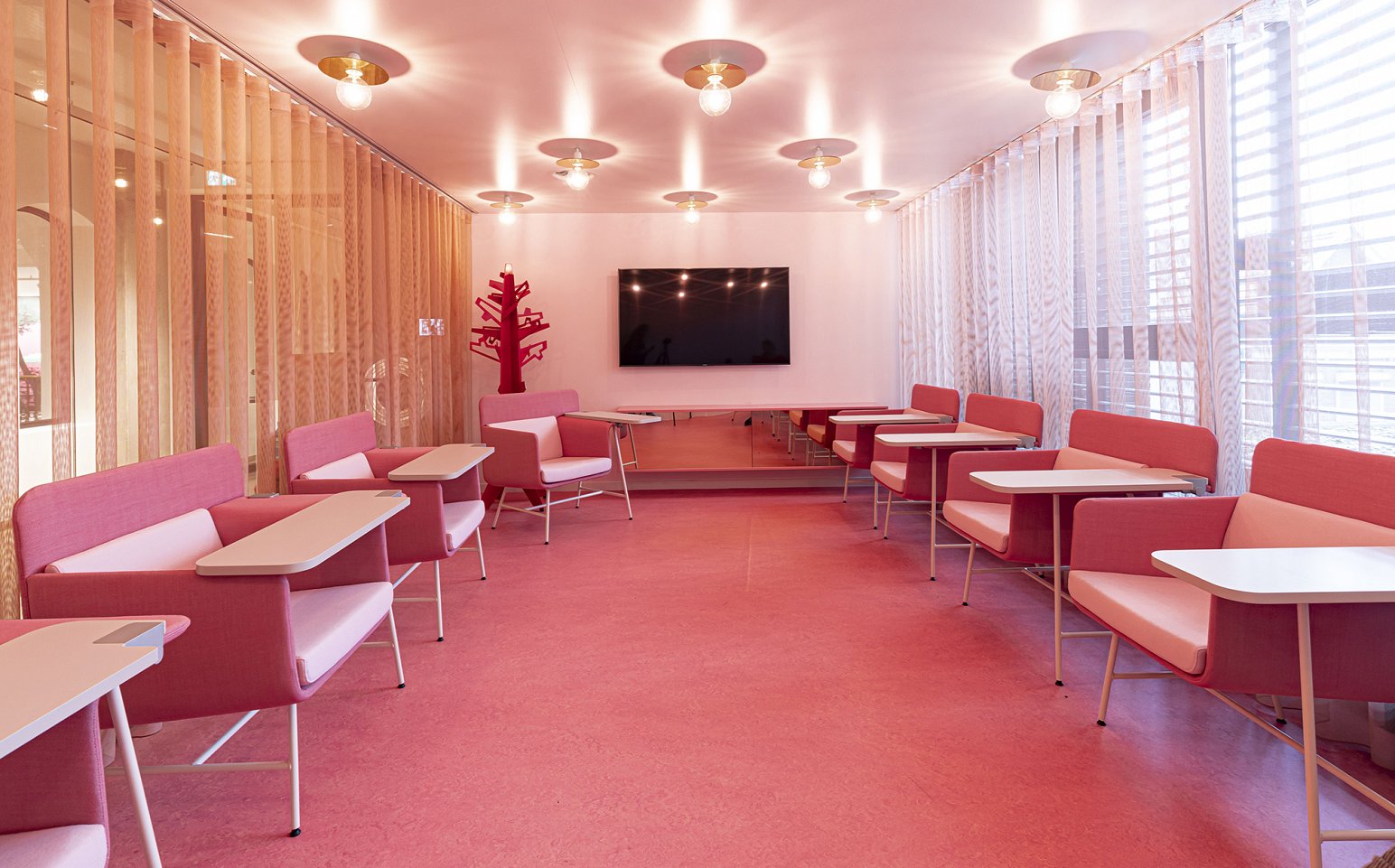 The Pink Salon - Work | Ineke Hans Studio