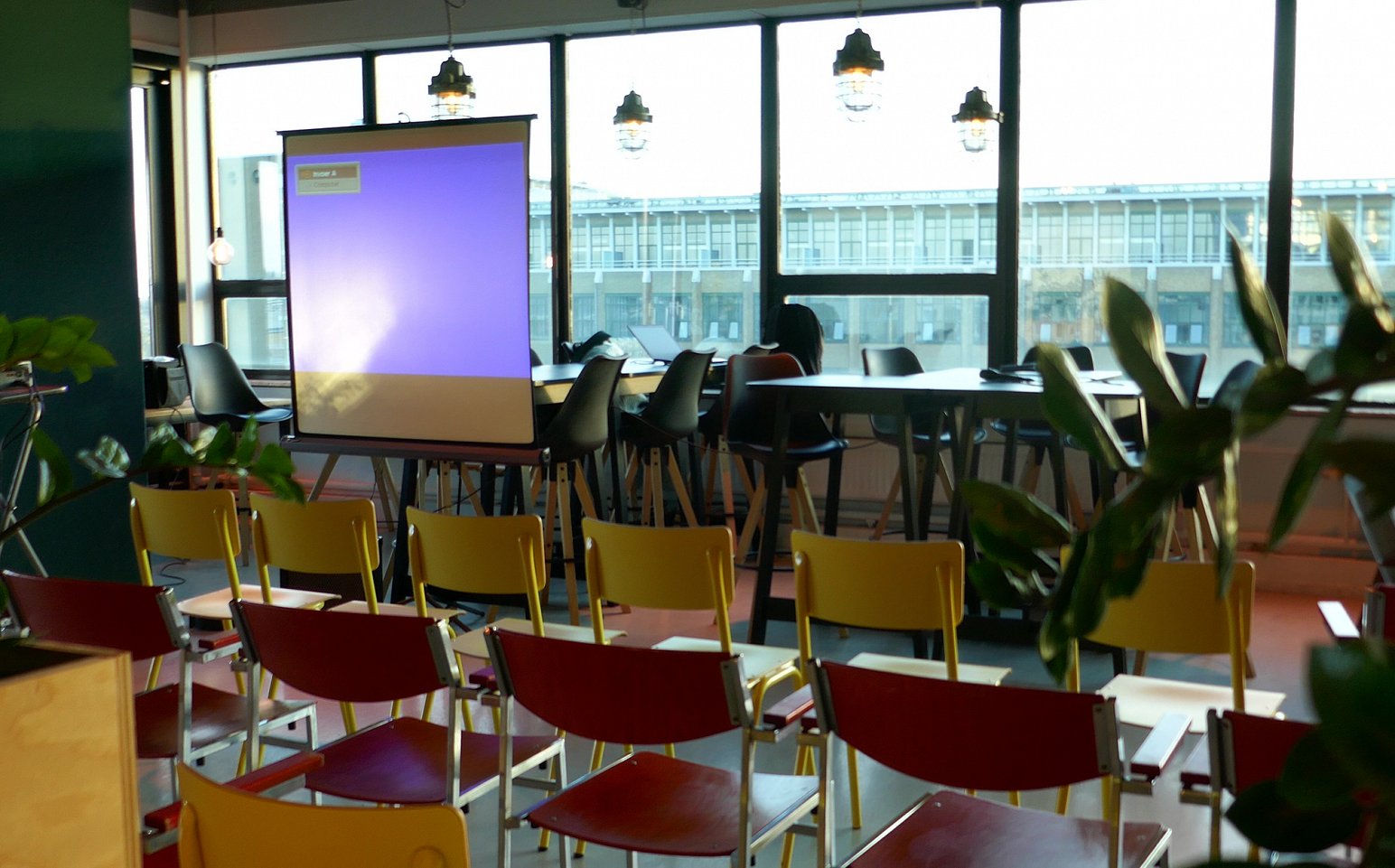 REPORT From Flint to Footprint 3: Breaking - Reports | Ineke Hans Salon